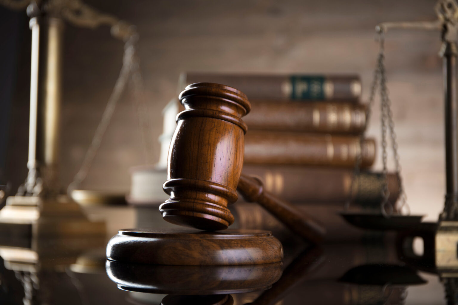 Judge sets resentencing hearing dates for Menendez brothers - Montana ...